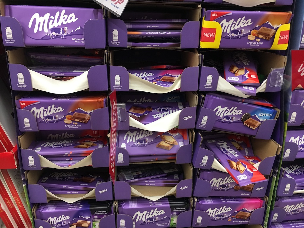 Mondelez Milka Display geplündert - naschkater.com - das Süßigkeiten ...