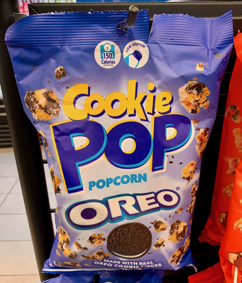 Cookie Pop Popcorn Oreo USA 2024 - naschkater.com - das Süßigkeiten ...