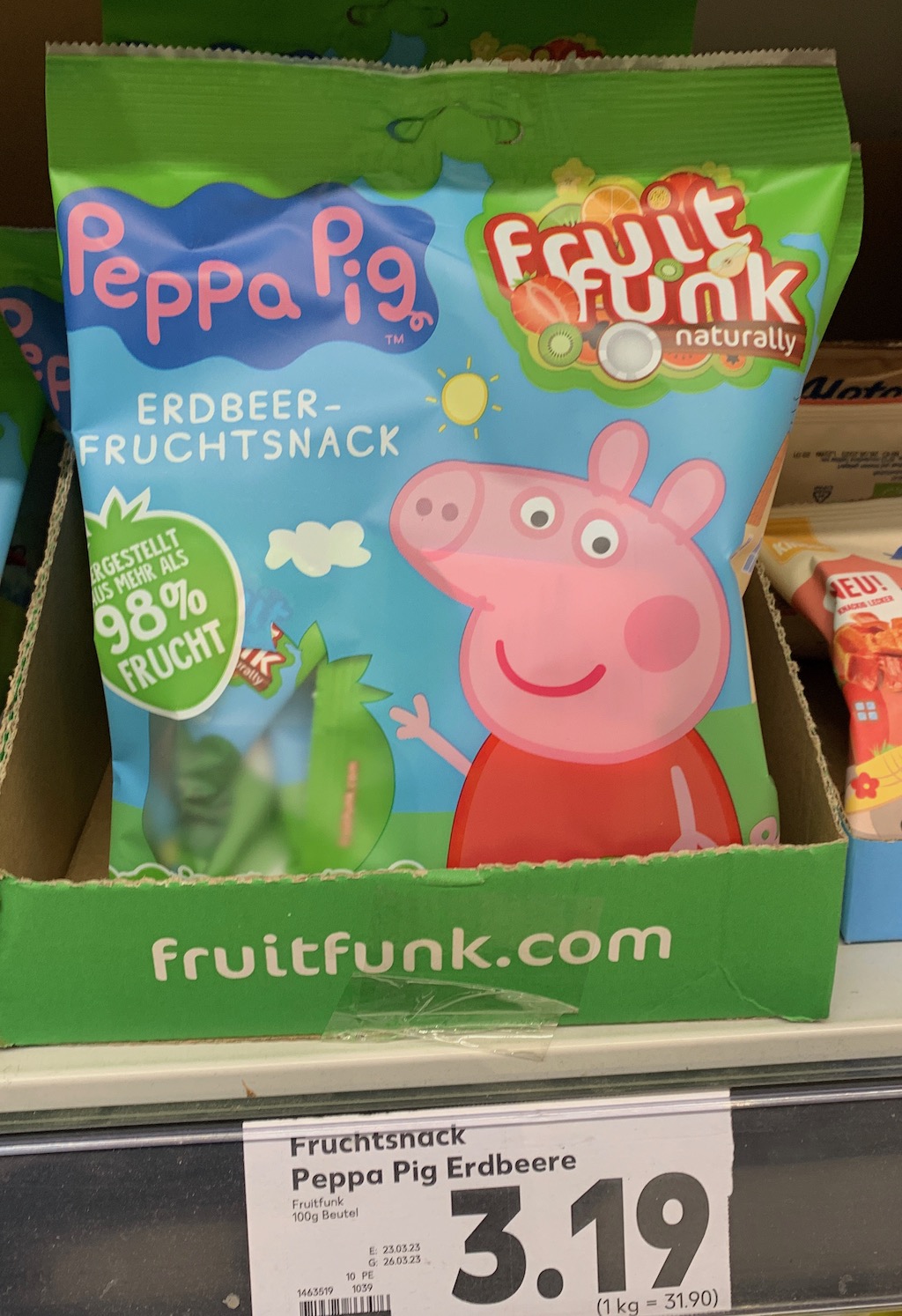 Fruchtsnack Peppa Pig Erdbeer 100G - naschkater.com - das Süßigkeiten ...