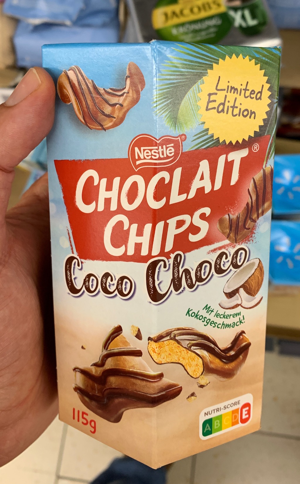 Nestlé Choclait Chips Coco Choco Kokos Nutri-SCore E 115G - naschkater ...