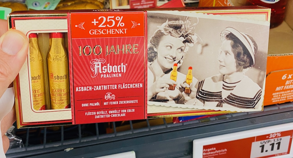 Asbach Pralinen zartbitter Fläschchen 100 Jahre - naschkater.com - das ...